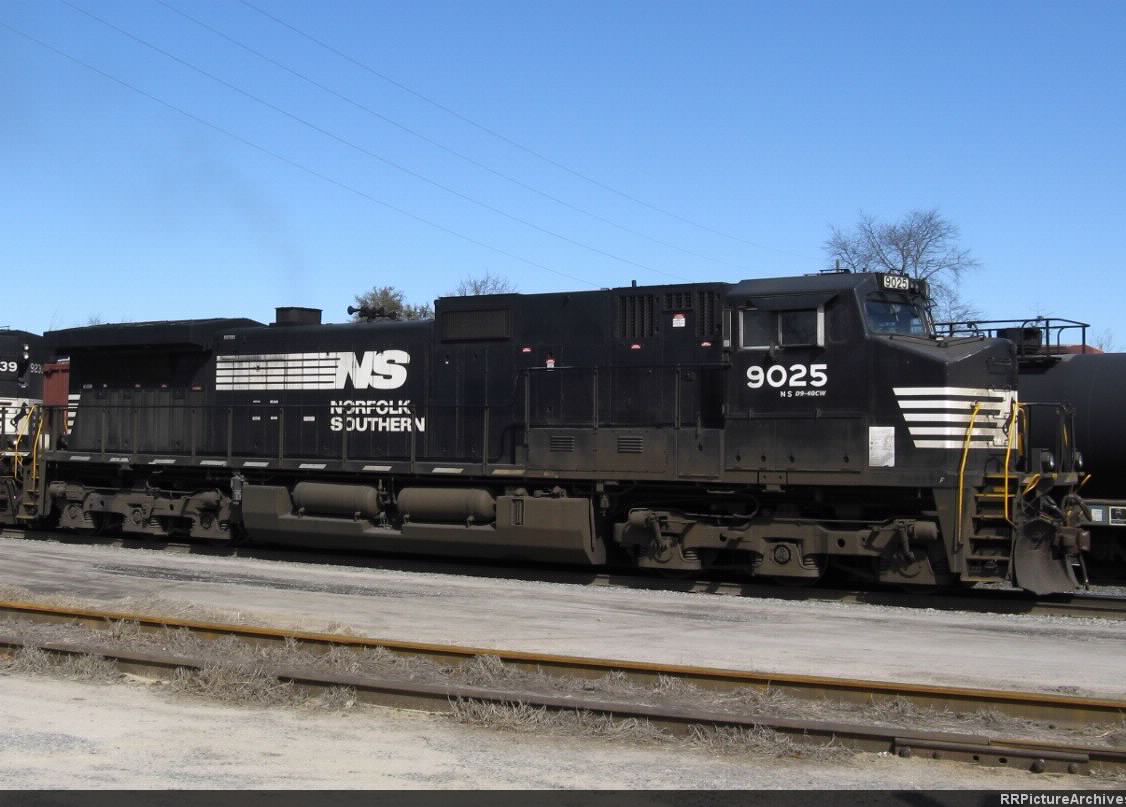 NS 9025 C40-9W